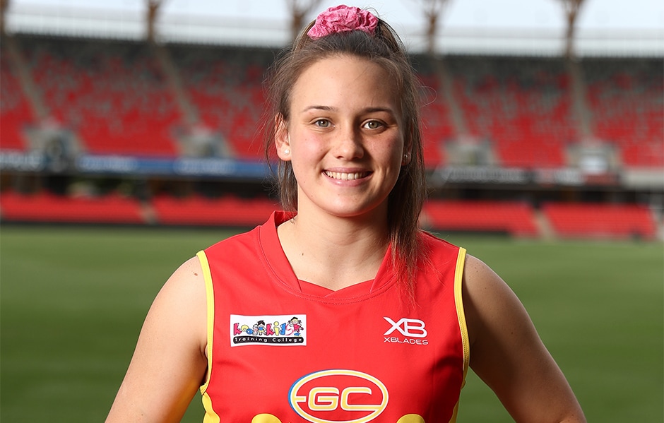 Hampson’s helping hand in Townsville flood clean-up