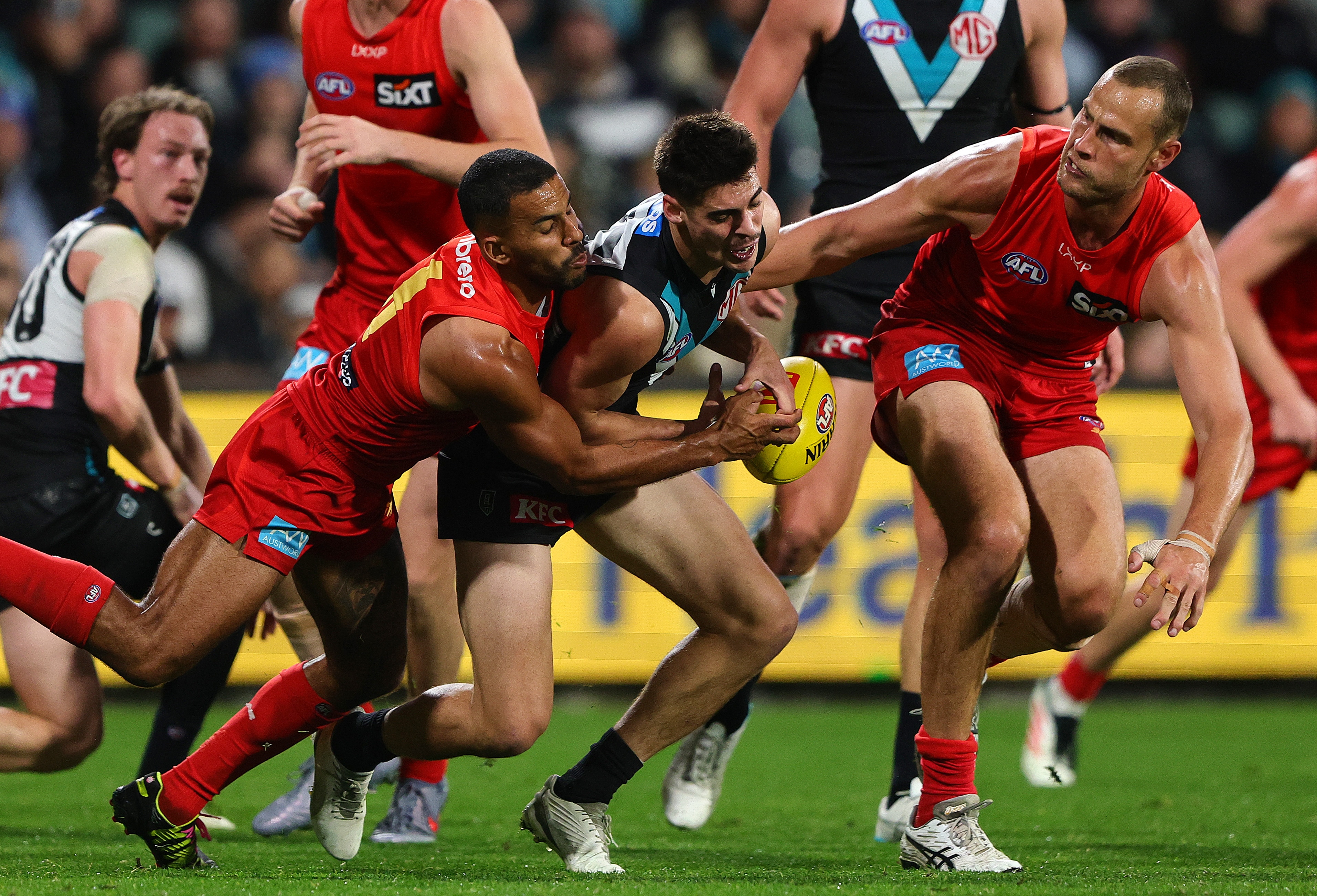 Austworld Player of the Round: Round 24