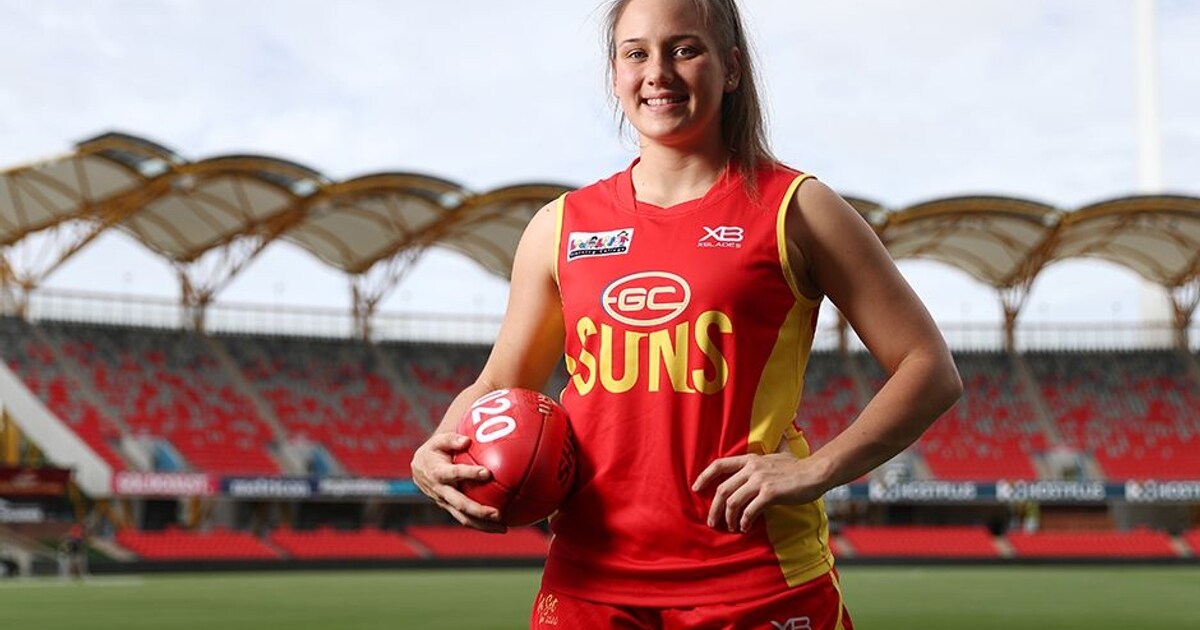 AFLW: An unforgettable birthday for Ellie Hampson