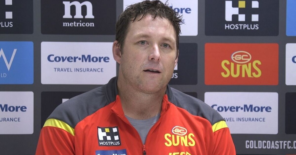 Stuart Dew addresses the media ahead of Round 1