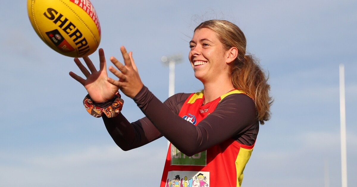 Kalinda Howarth wins $5,000 for charity in AFL Stream King tournament