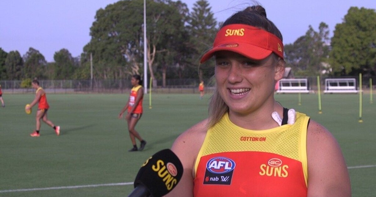 Daisy chain: Ellie Hampson’s Townsville connection