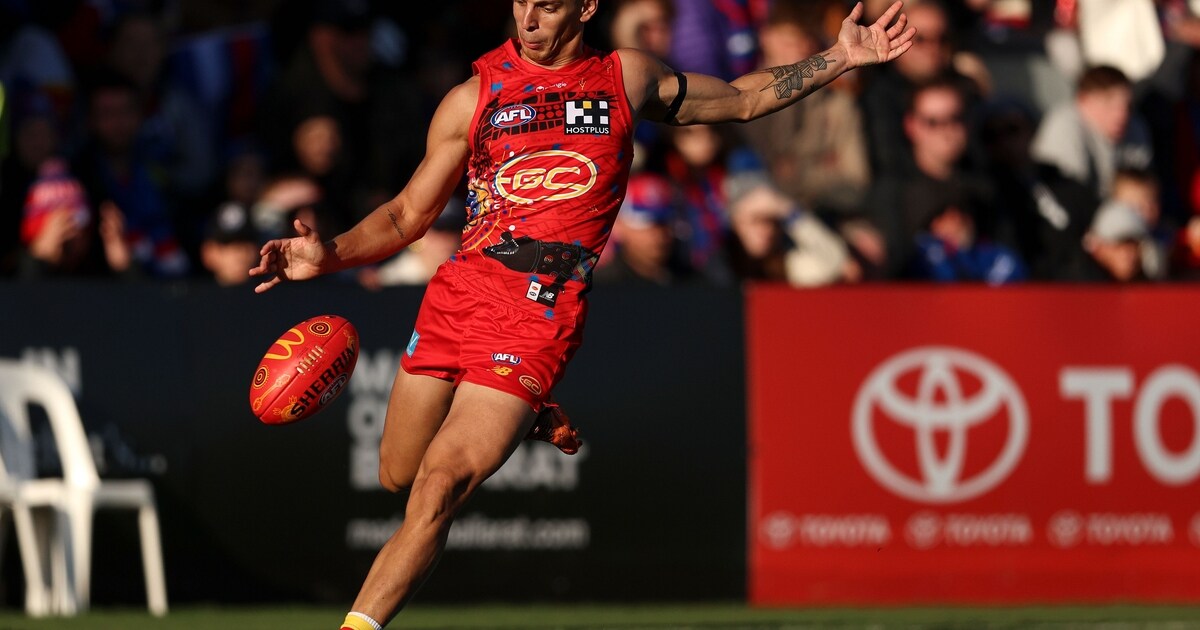 Vote Now: Austworld Player of the Round