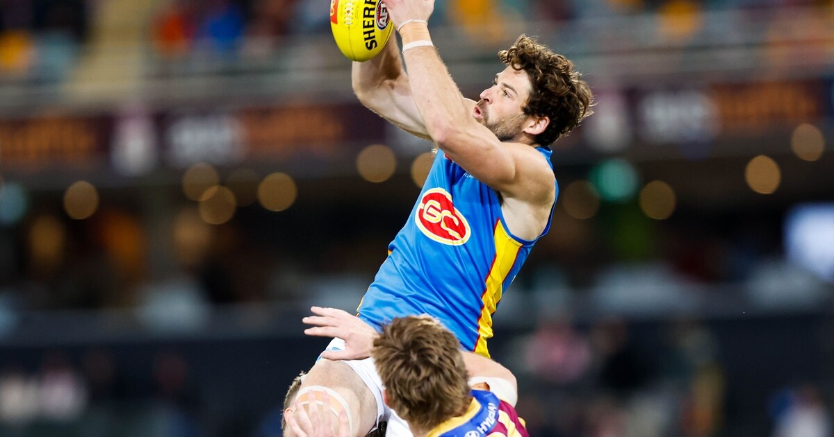 Vote for the Austworld Player of the Round