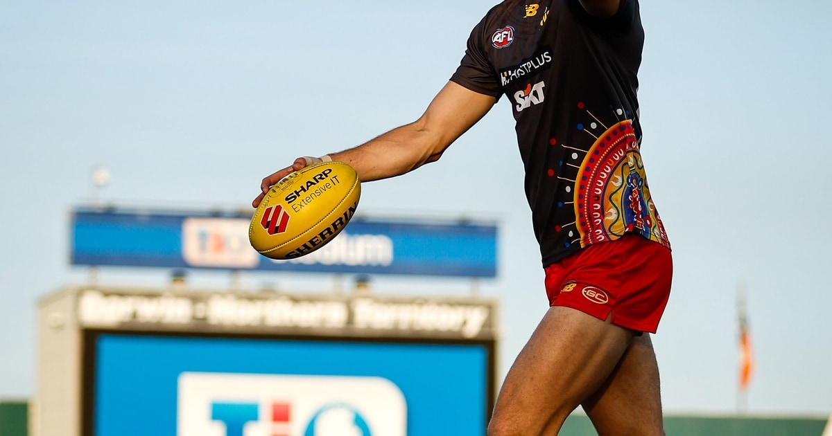 AFL 2023 Round 12 - Gold Coast v Adelaide